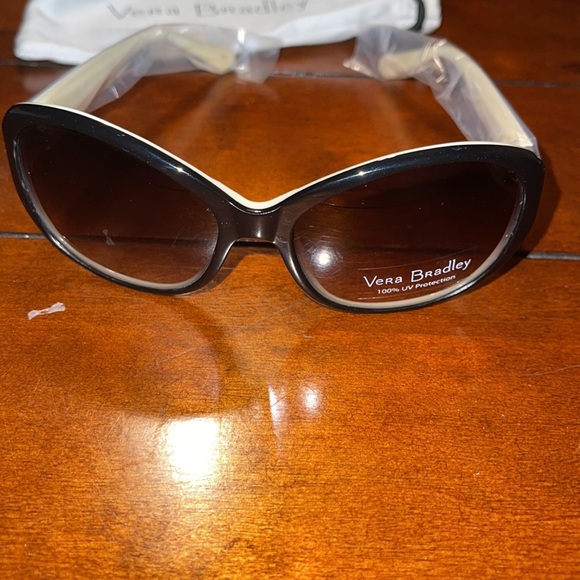 Vera Bradley | Accessories | New Vera Bradley Anna Ladies Sunglasses ...